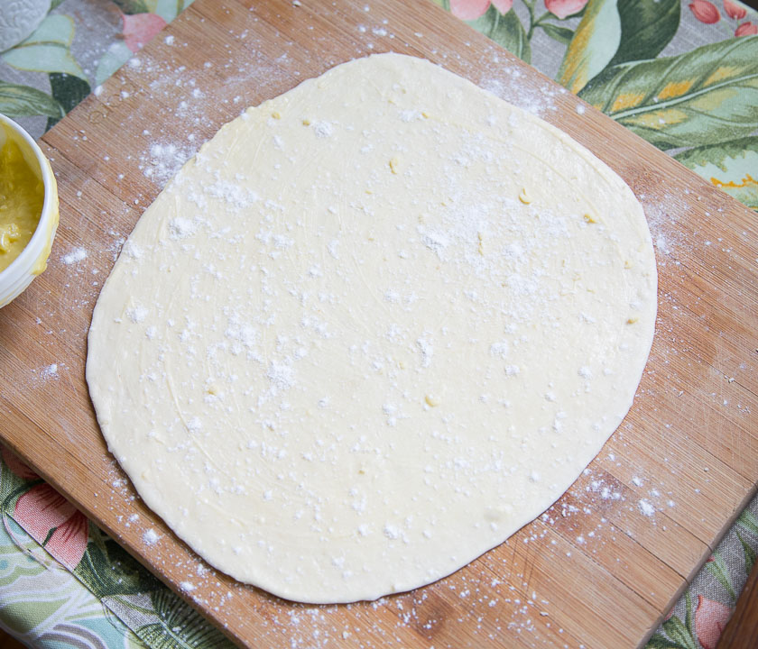 Soft & Silky Guyanese Oil Roti (Clap Roti)